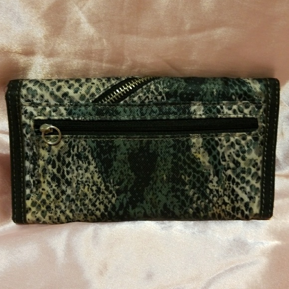 XOXO | Bags | Xoxo Wallet | Poshmark